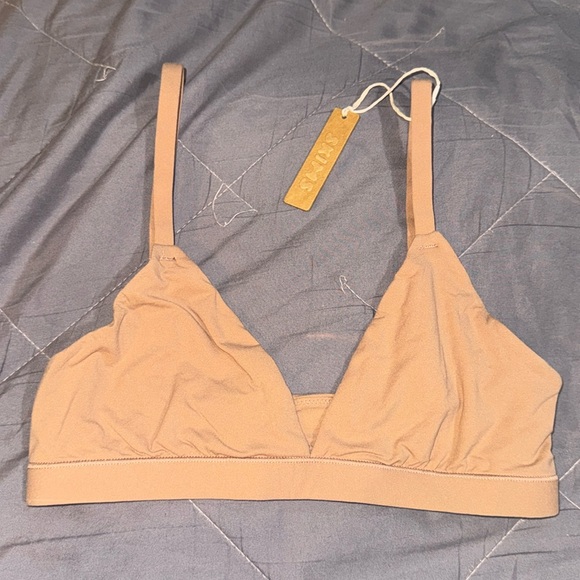 SKIMS | Intimates & Sleepwear | Skims Triangle Bralette | Poshmark